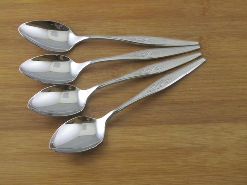 Set of 4 Oneida Community Stainless WOODMERE Teaspoons 6 1/8