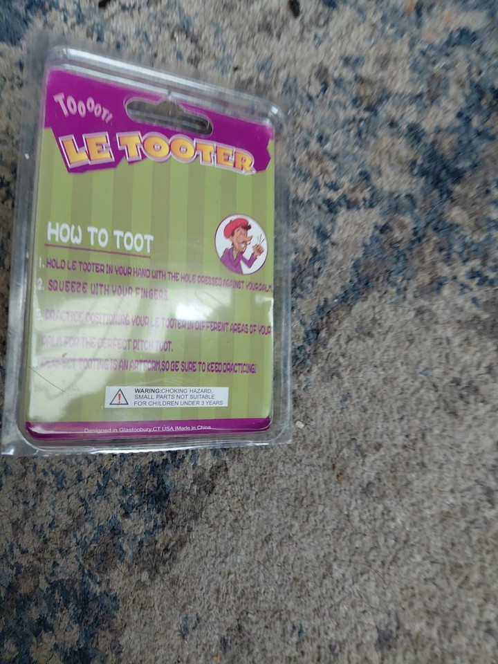 Novelty Squeeze Pooter Fart Machine Funny Le Tooter Prank Farting Noise ...