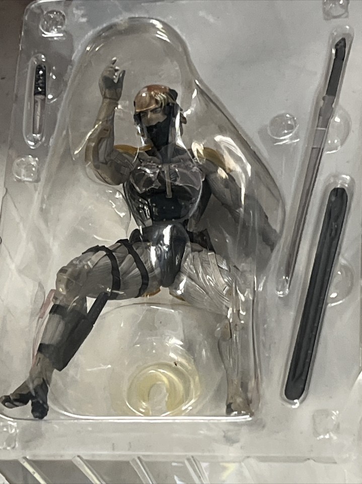 METAL GEAR SOLID Ultra Detail Figure Collection RAIDEN MGS 4 Medicom ...