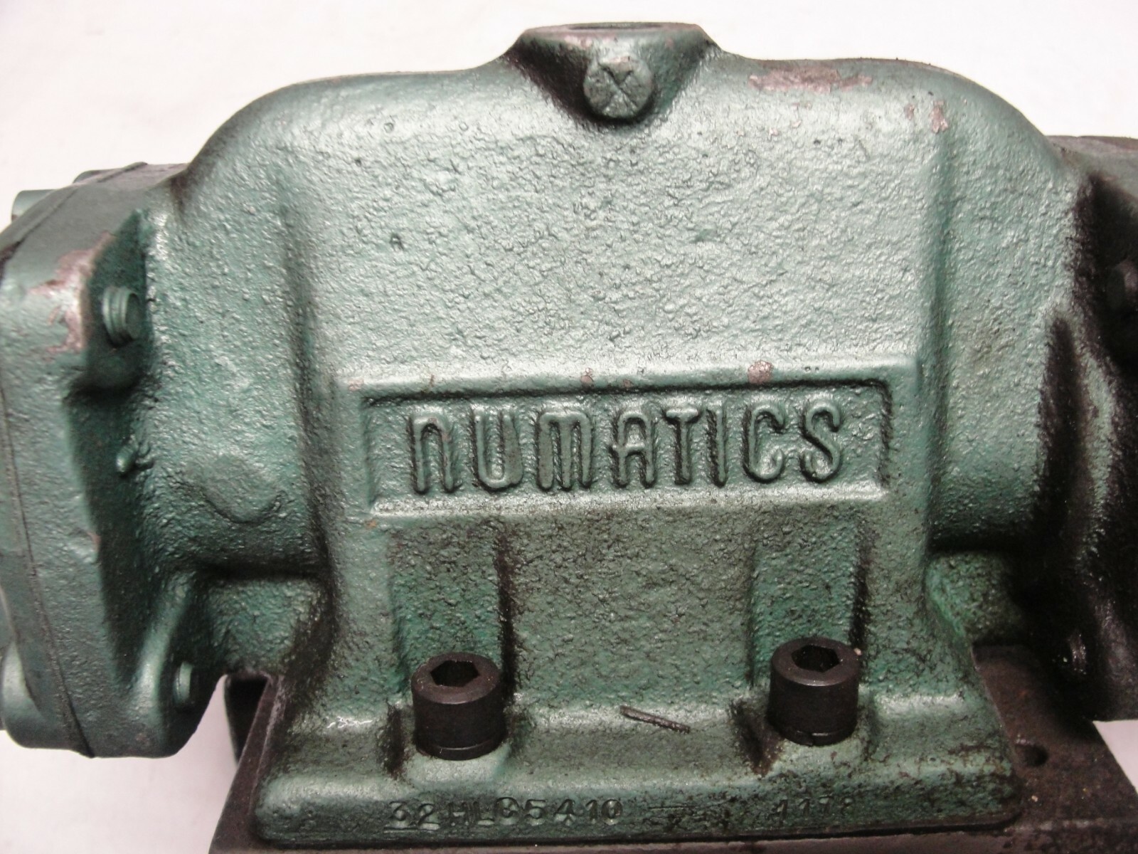 Numatics 4-Way 2 Position Manual Air Control Valve 32HLC5410 used with ...