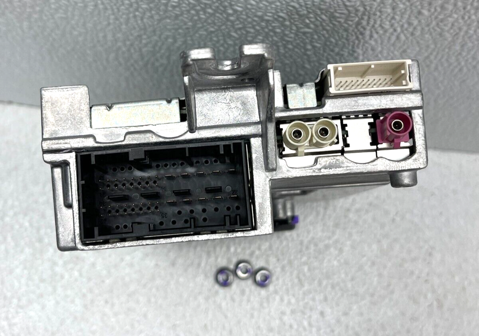 22 BMW X5 xDRIVE 40i AUDIO AMPLIFIER SOUND RECEIVER CONTROL UNIT ...