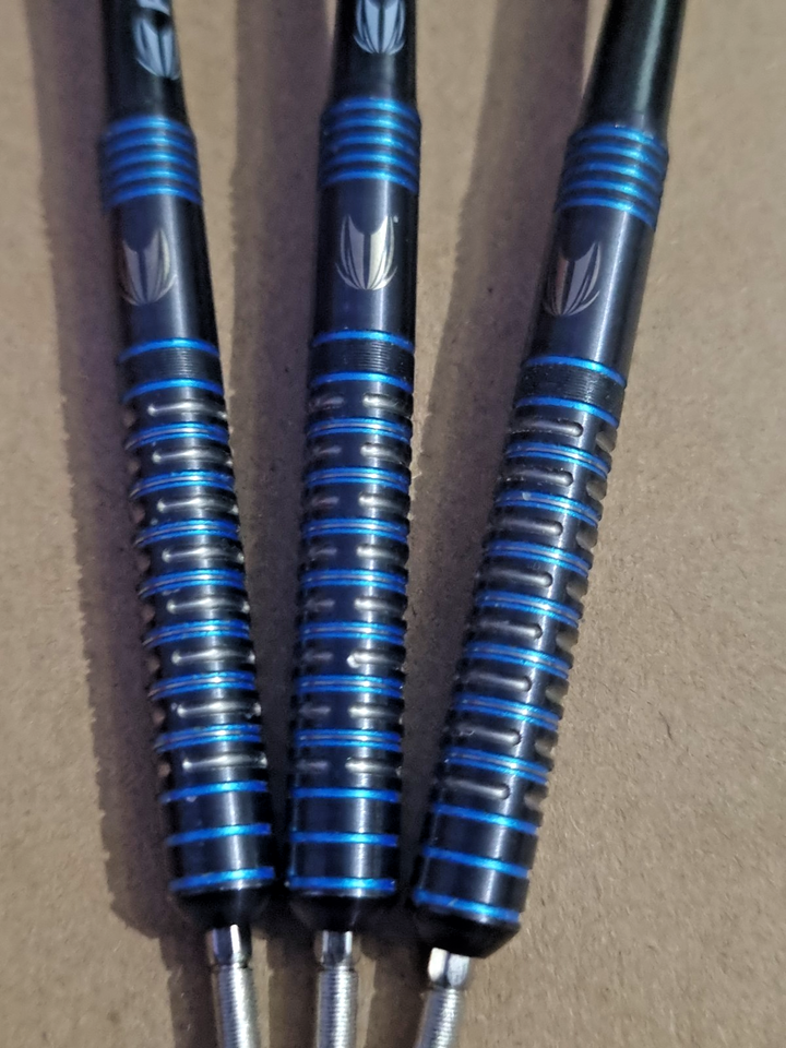 Adrian Lewis Black Darts 26g Excellent Discontinued Swiss Point Target ...