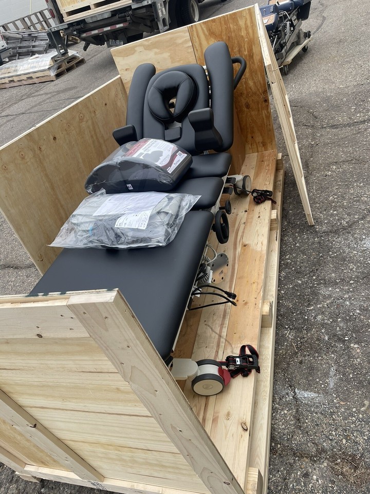 Triton 6M Table Chattannooga Decompression Traction Table Chiropractic ...