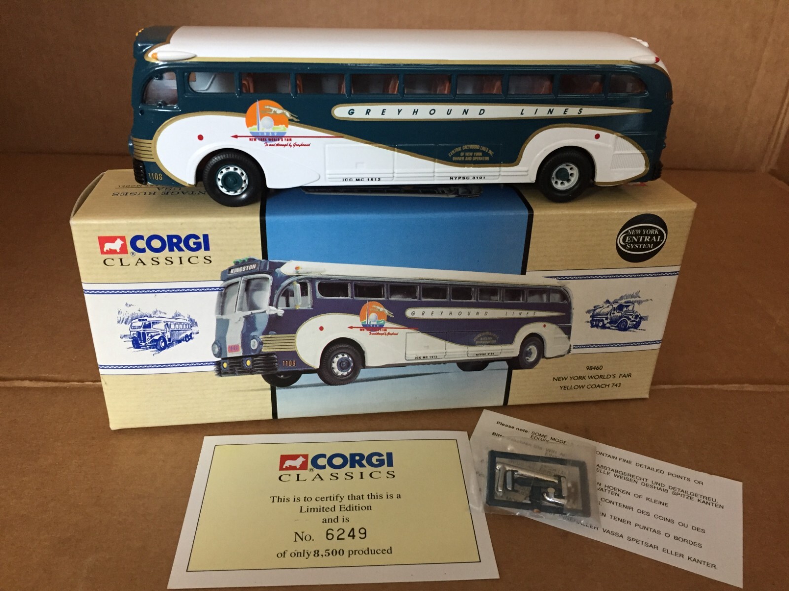CORGI CLASSICS BUS 98472 TWIN CITIES GREYHOUND ARMY JOIN WAC'S YELLOW ...
