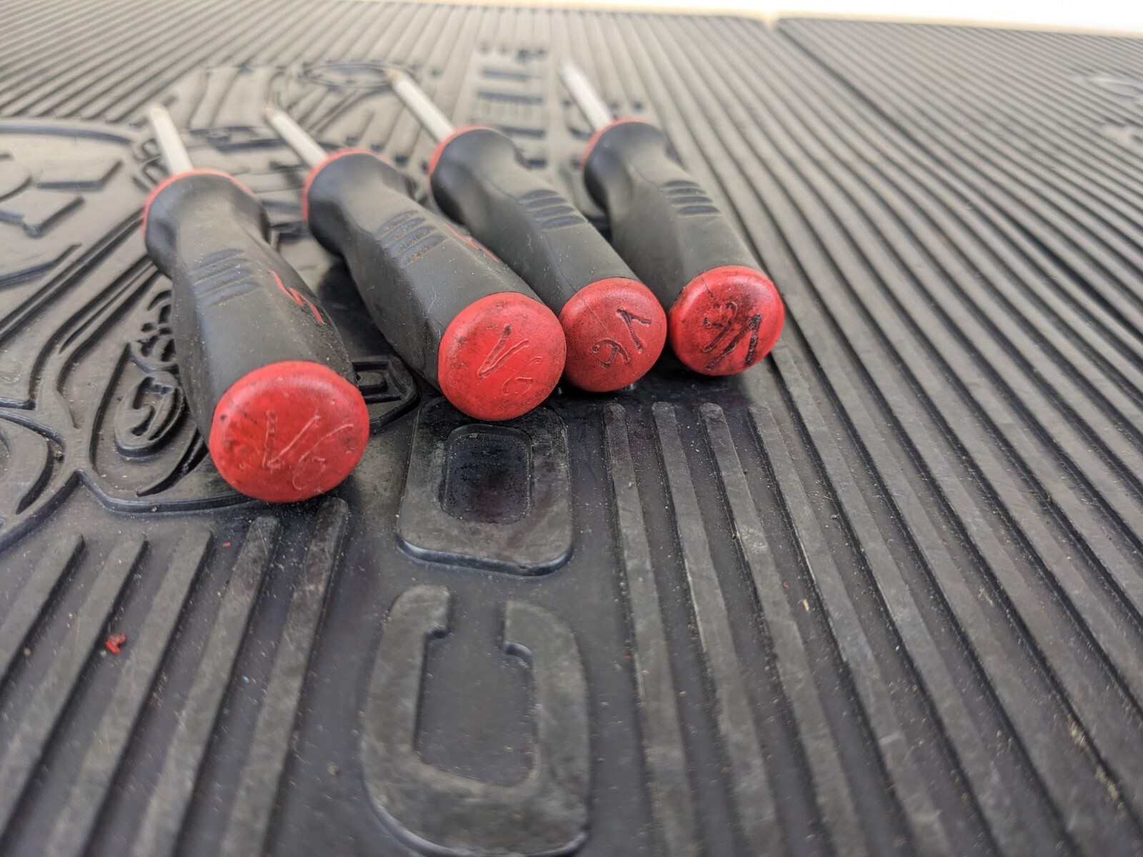 #an683 Snap-on SGTX40 4 pc TORX Instinct Soft Grip Mini-Tip Screwdriver ...