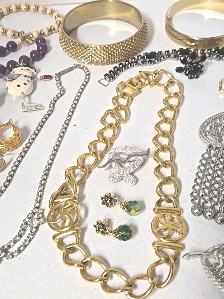 Vintage Estate Costume Jewelry Lot Sarah Coventry Monet Avon and more ...