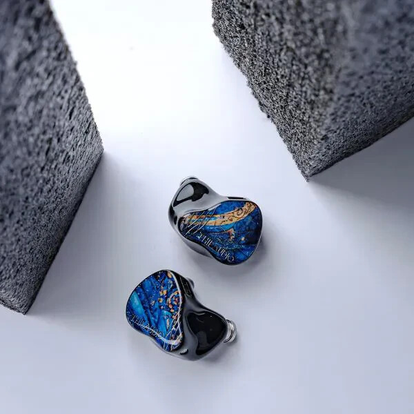 THIEAUDIO High-end in-ear monitor hybrid type Oracle MKIII 2DD＋2BA＋2EST ...