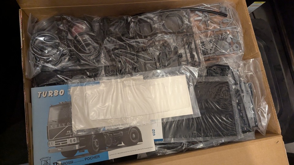 Pocher 1/8 Volvo F12 Intercooler Semi Turbo Truck Model Kit K79 NOS | eBay