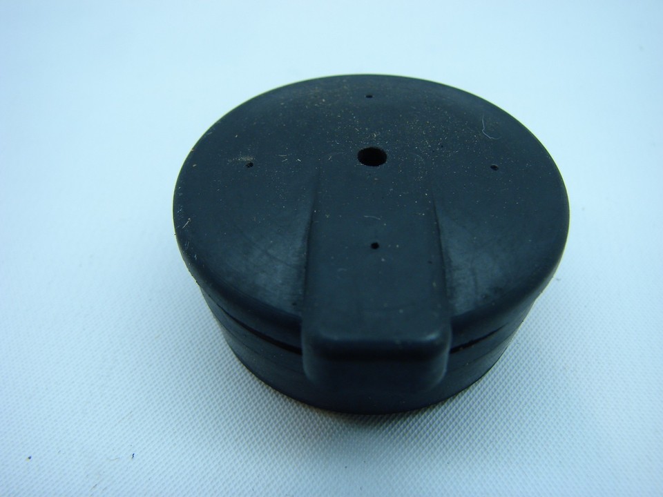 Hubbell CP-203 Pin & Sleeve Closure Plug For 3 Wire 20 Amp Pin & Sleeve ...