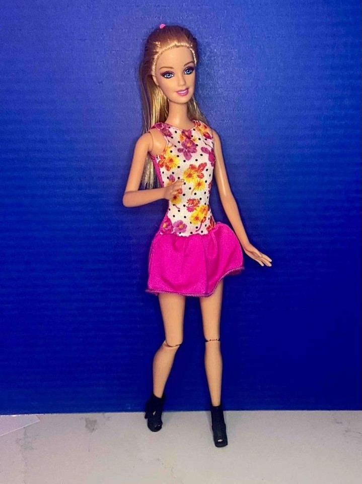 Mattel Barbie FASHIONISTAS DOLL, 12" Tall Body Doll, Bend Knees, A/O ...