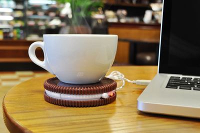 Hot Cookie Warmer Oreo Shaped Cup Warmer USB Powered By Mustard | eBay