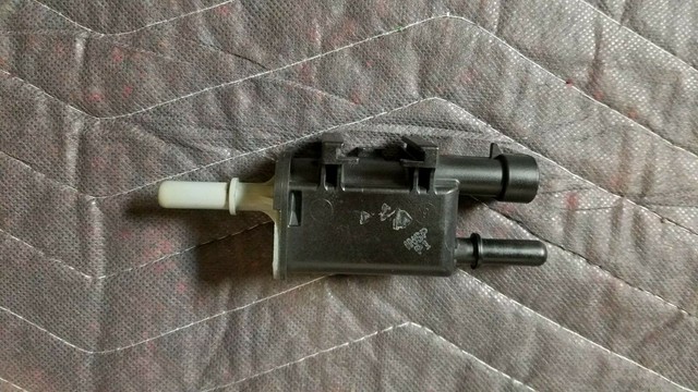 EVAP EMISSION VAPOR CANISTER PURGE VALVE SOLENOID 12606684 12597341 ...