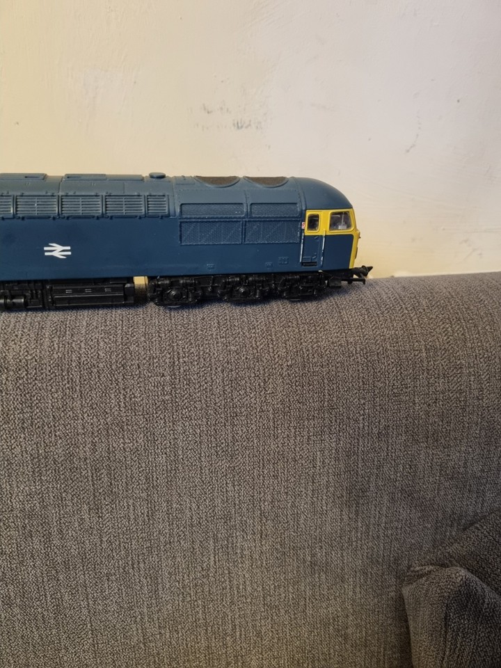 OO Gauge Diesel Locomotive Class 47 Weathered Ref L1 BR Blue In Good ...