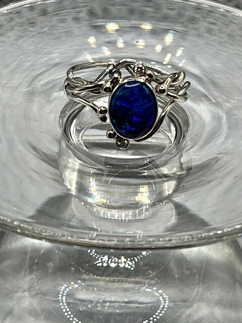 Black Opal Dean Harris Ring, 1.25 carat cabochon, 18 K, excellent ...