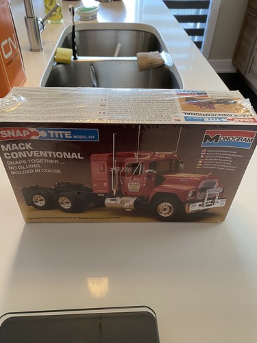 Monogram Snap-Tite Mack R Series Conventional 1/32 model kits New | eBay