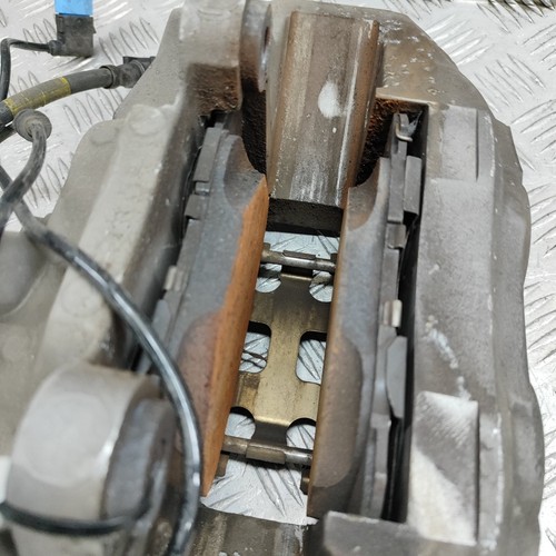 MERCEDES-BENZ EQC Brake Caliper Front Right A0004210100 Power 28704344 ...