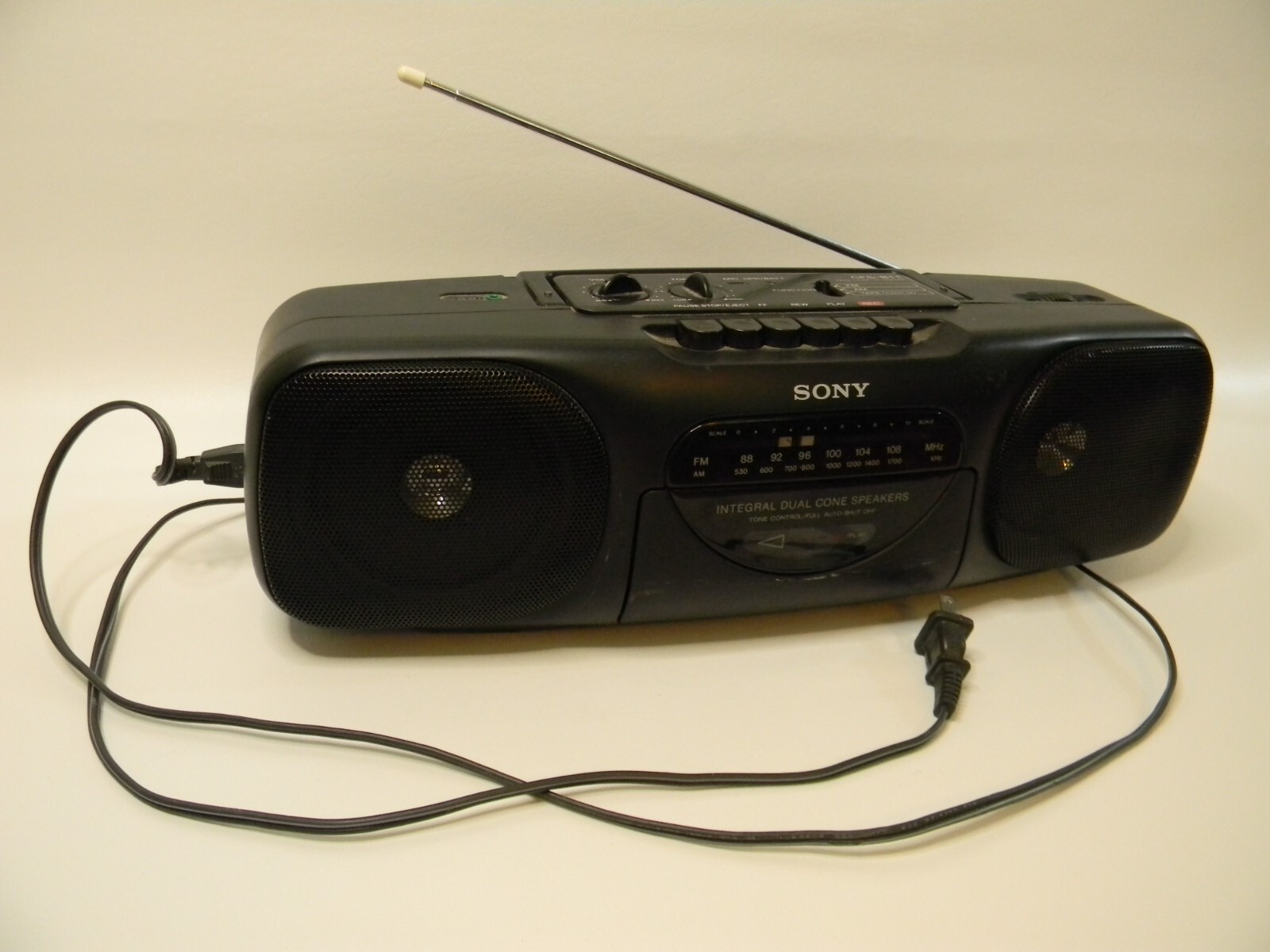 Sony CFS-B11 AMFM Cassette Radio (Only Radio is working) | eBay