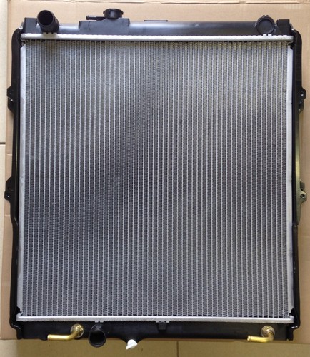 Radiator for TOYOTA HILUX KZN165 LN147 LN167 3.0L DIESEL 97-05 (550mm H ...