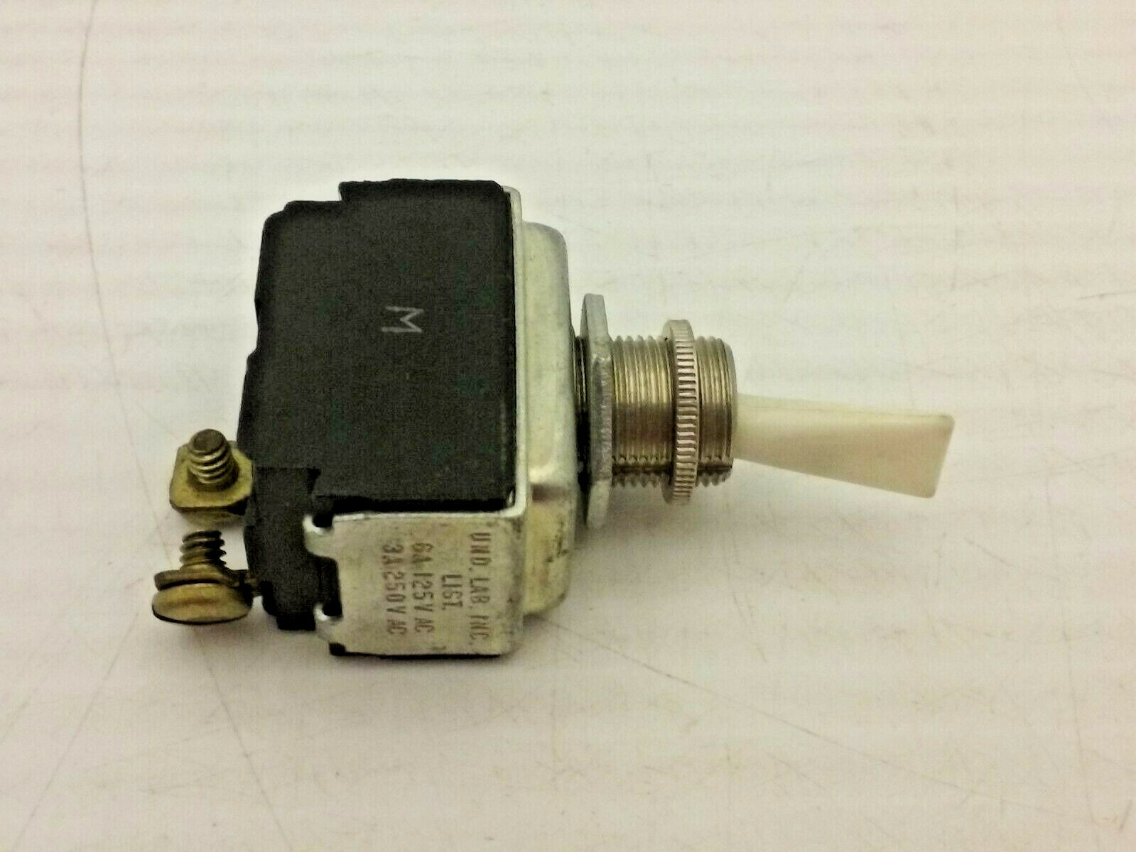 UND. LAB INC. TOGGLE SWITCH 6A 125V 3A 250V AC MAINTAINED NNB | eBay