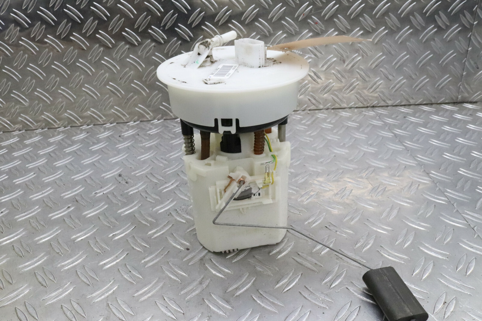 Ford Fiesta JA8 Tankgeber Kraftstoffpumpe Benzinpumpe 8V51-9H307 | eBay.de