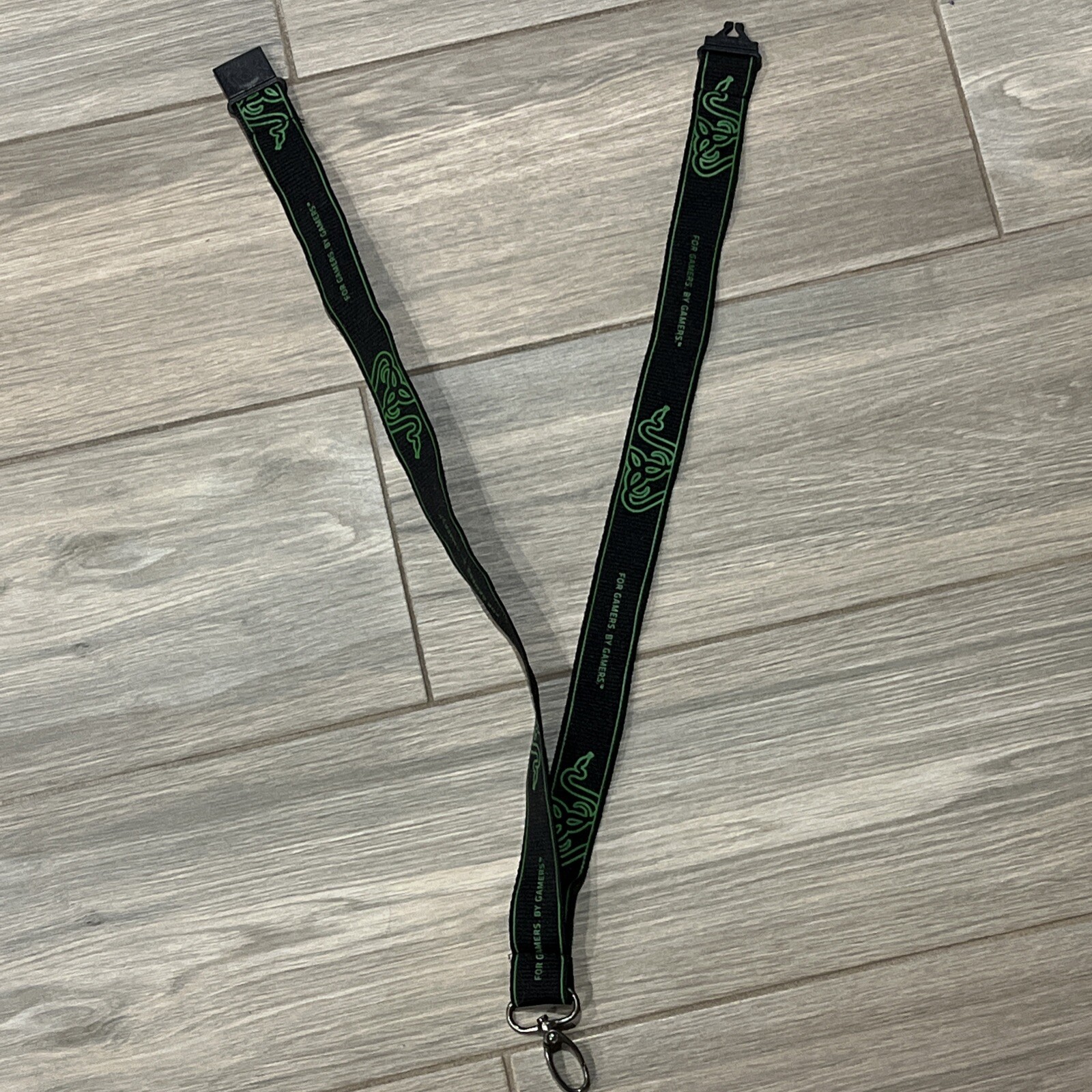 Razer Razer Zone For Gamers by Gamers-Rare Lanyard 3 Headed Green Snake ...