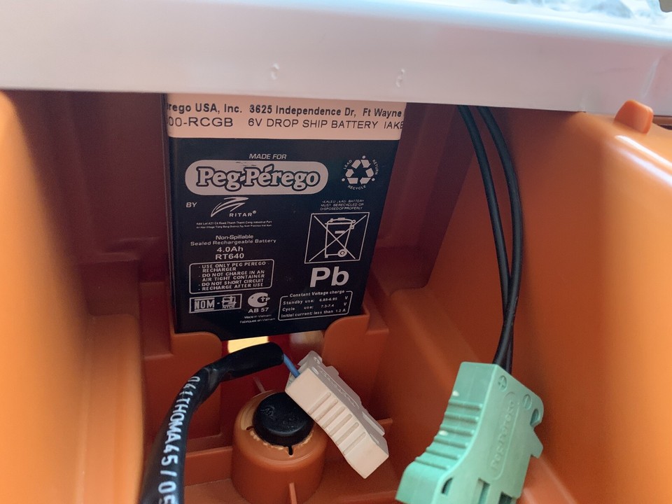 PEG PEREGO THOMAS THE TRAIN RIDE ON ANNIE AND CLARABEL CABOOSE FULLY ...