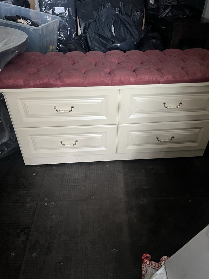 Chesterfield Ottoman Storage Box Upholstered Bench Seat, Large Crafted ...