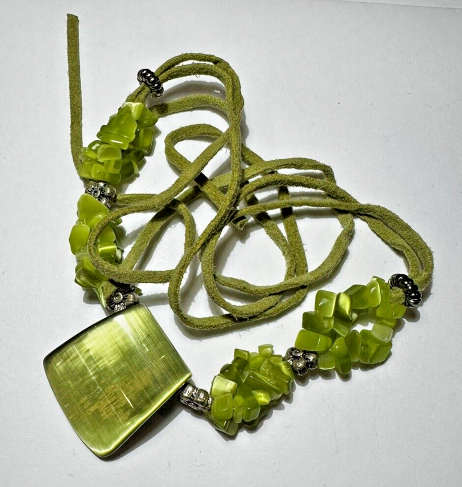 Vintage Peridot Green Color Moonglow Glass Pebble Beads Suede Necklace ...