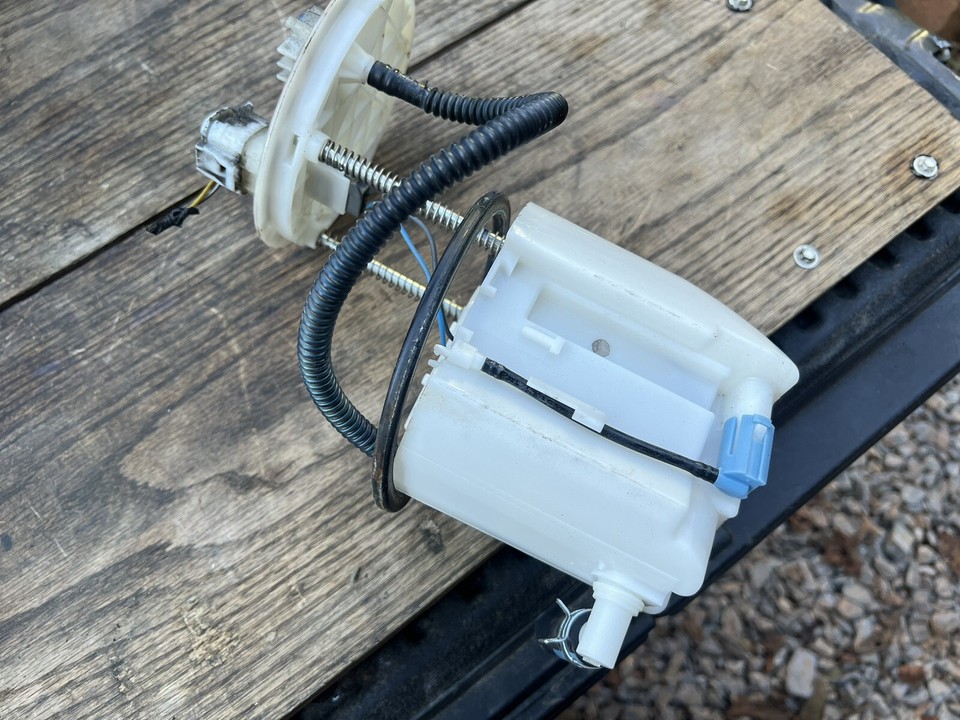 Fits 2009 - 2018 TOYOTA RAV-4 2.5L FWD Fuel Pump Assembly 770200R010 ...