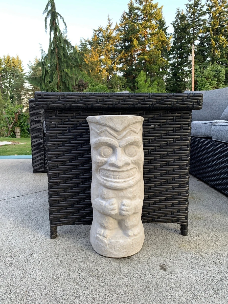 Outdoor Tiki Bar Decor | Shelly Lighting