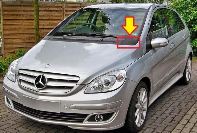 Genuine Mercedes-Benz W245 Front Windshield Water Drain Cover Left ...