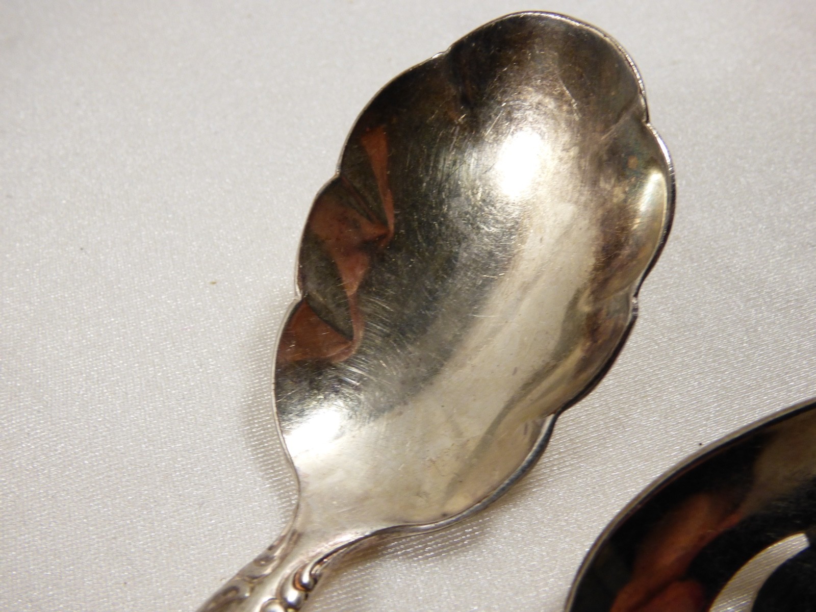 Interlude International Silver Plate Serving Sugar Shell & Pierced Bon ...