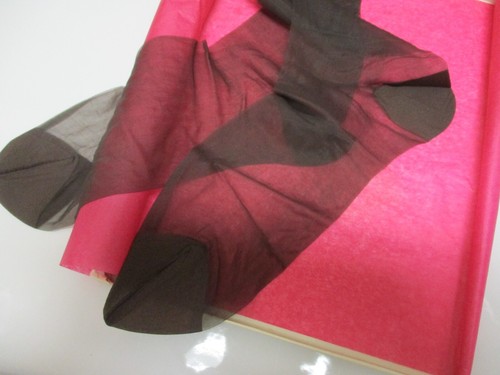 1 PR VINTAGE BURLINGTON RHT SHEER FLAT KNIT NYLON STOCKINGS SIZE 10 1/2 ...