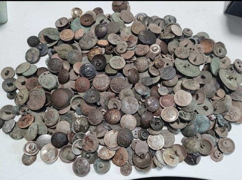Very Old, Antique Uncleaned Buttons Lot of ~466 pcs. Metal Detecting ...