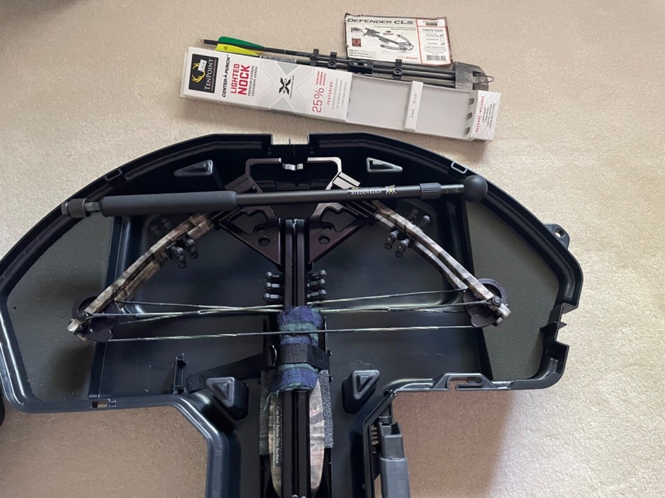 Ten Point Defender CLS Cross Bow Comes With Extras, Lit Knock Arrows ...