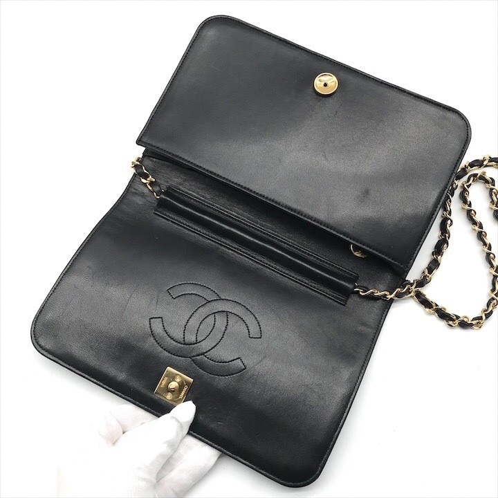 Good condition CHANEL Coco Mark Matelass lambskin chain shoulder bag ...