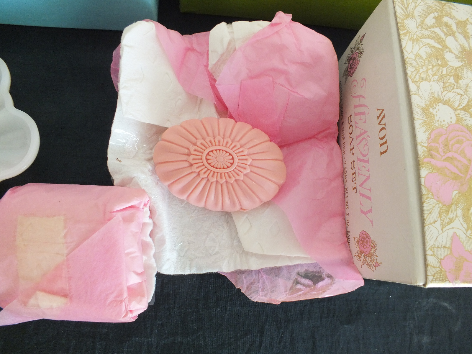 3 NOS Avon Christmas SOAP 1 HEAVENLY DISH Pine Cone Bay Wreath 3oz vtg ...