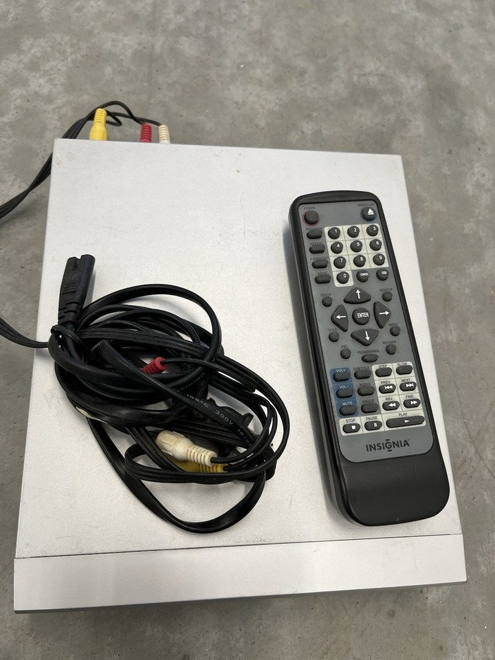 INSIGNIA DVD / CD PLAYER NS-DVD1 POWER CORD & A/V CABLES READY TO PLAY ...