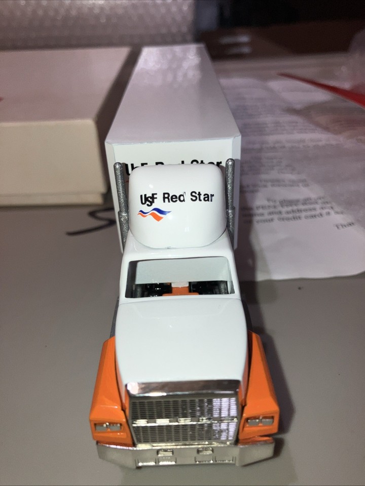 Winross Ford 9000 USF Red Star Tractor Trailer 1:64 w/ Company Letter 1 ...