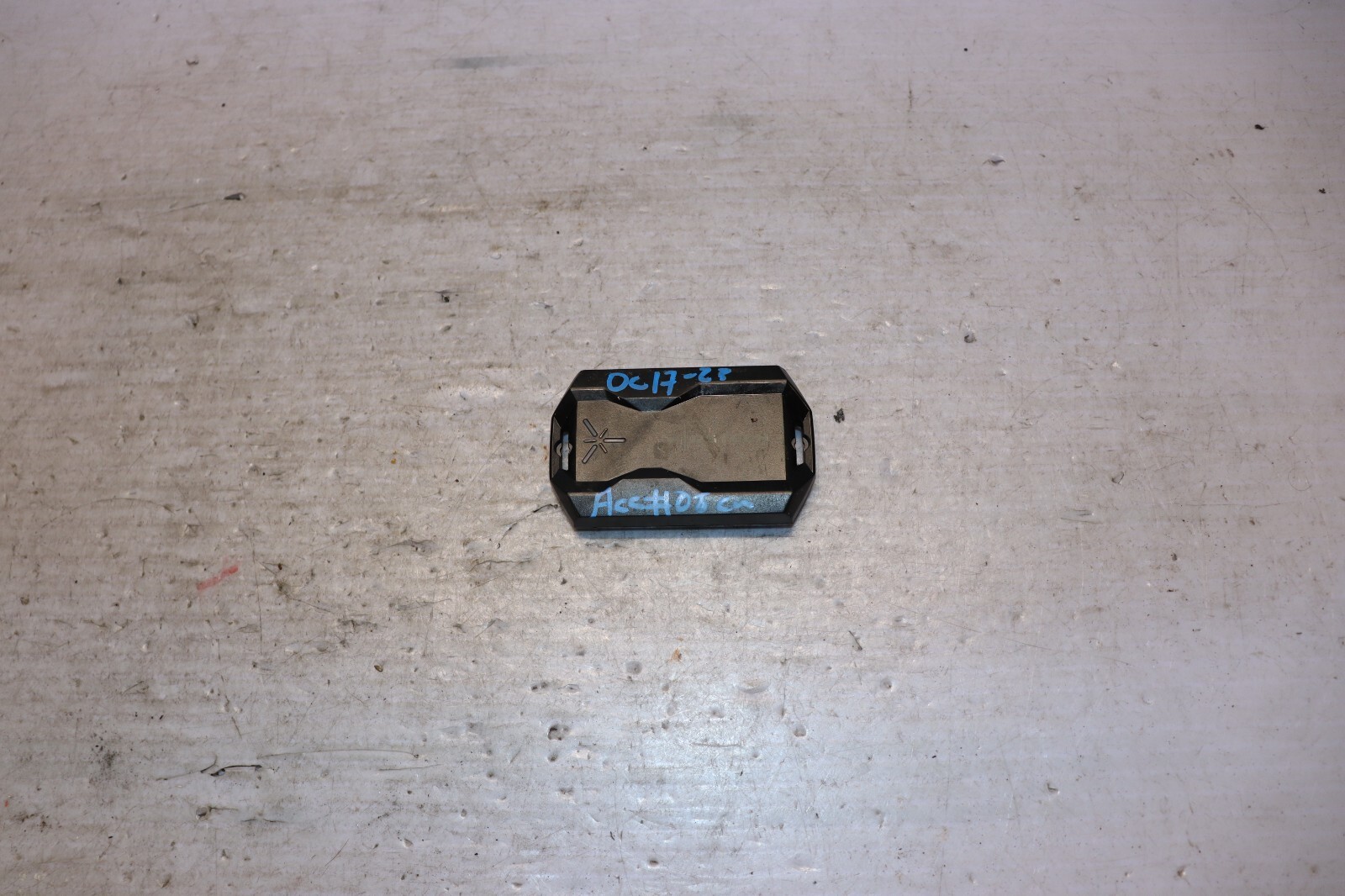 Firstech Drone Mobile DR-X1 LTE and GPS Communication Module For Car ...