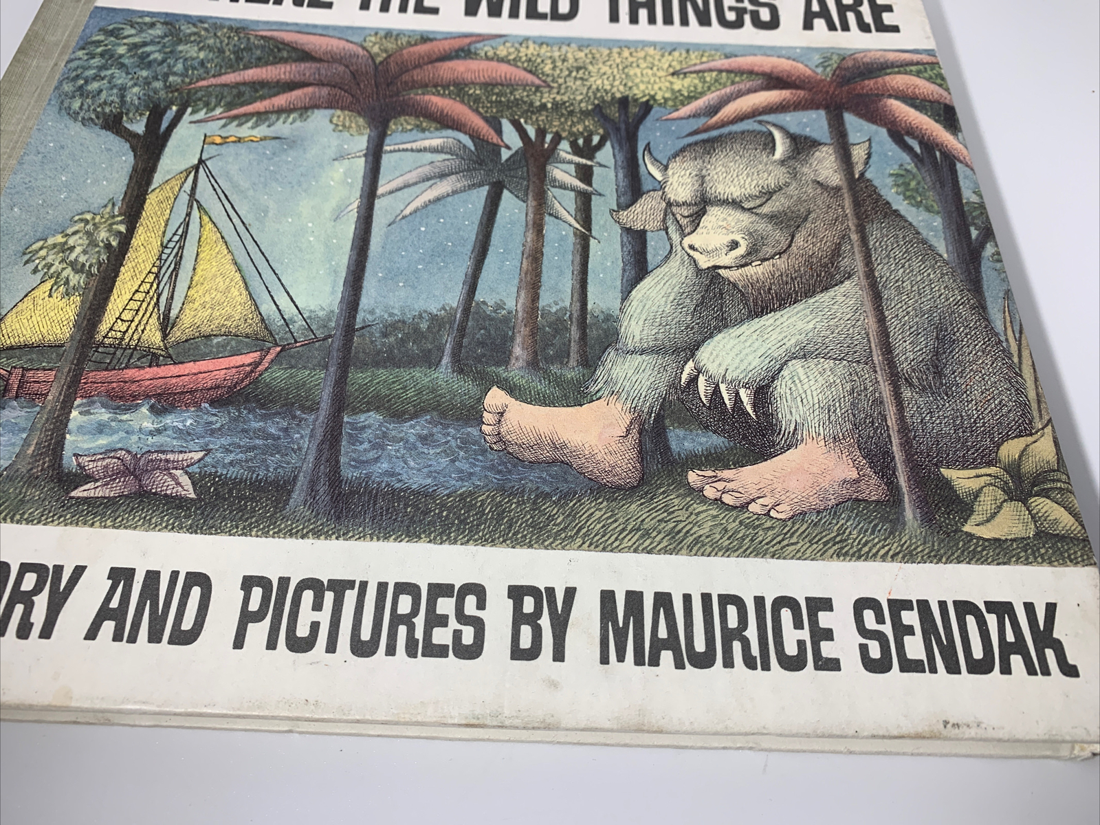 Where the Wild Things Are : A Caldecott Award Winner by Maurice Sendak ...
