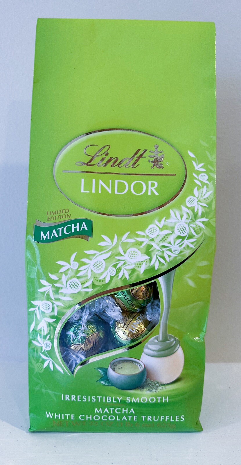 LINDT LINDOR MATCHA WHITE CHOCOLATE TRUFFLES CANDY 22 OZ | eBay