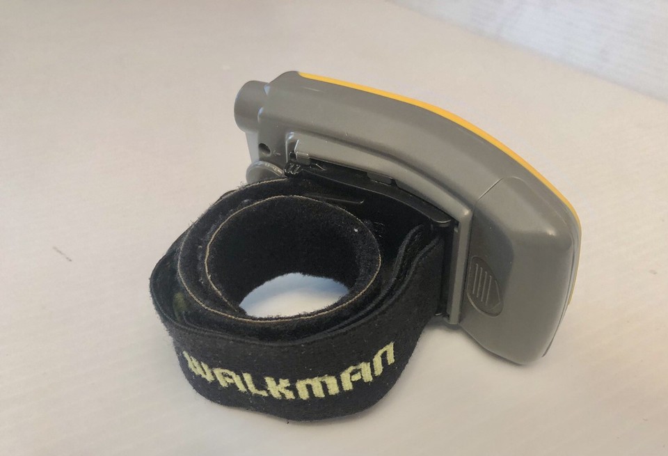 Sony SRF-M78 Portable AM/FM Radio Sports Walkman Yellow with Armband ...