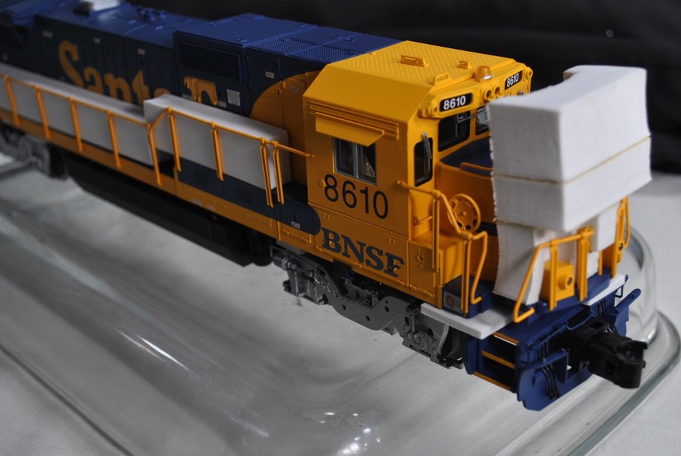 Atlas O Scale Santa Fe DASH 8-40B 3 Rail Diesel Locomotive # 6840 BNSF ...