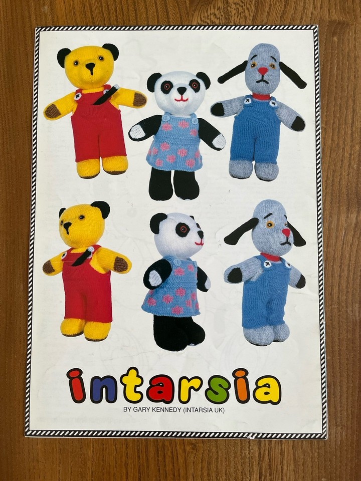 Alan Dart’s Teletubbies 4 Knitting Patterns Toys DK - Intarsia by Gary ...