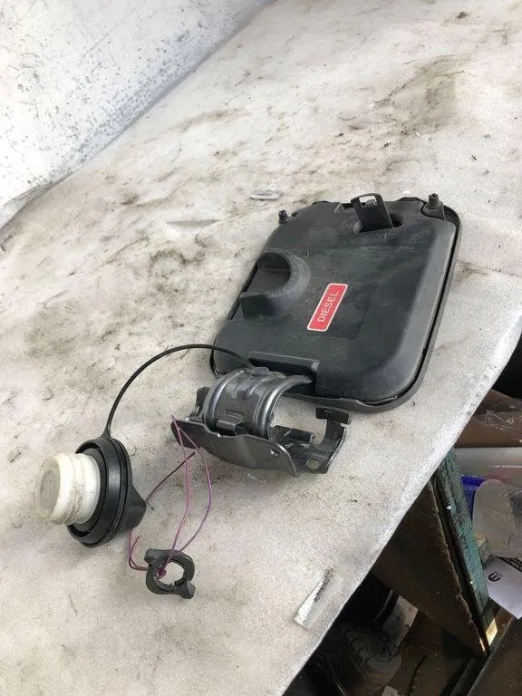 INFINITI Q50 Fuel Tank Cap Lock Motor 2.10 Diesel 125kw 2014 32121635 ...