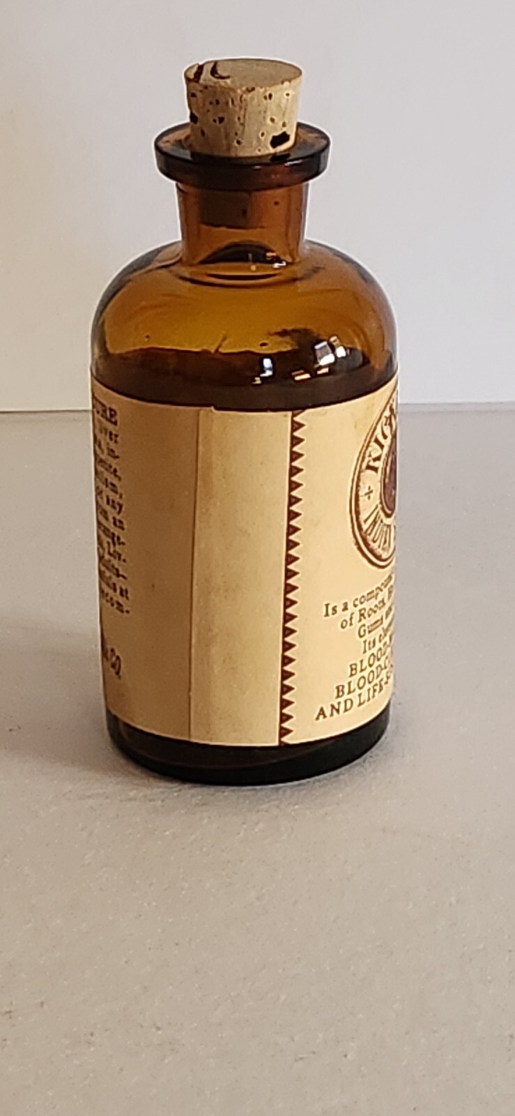 Vtg Repro Kickapoo Sagwa Indian Medicine Co. Nice Amber & Label ...