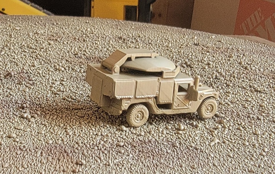 One HO 1/87 scale Humvee with SatCom dish, desert tan | eBay
