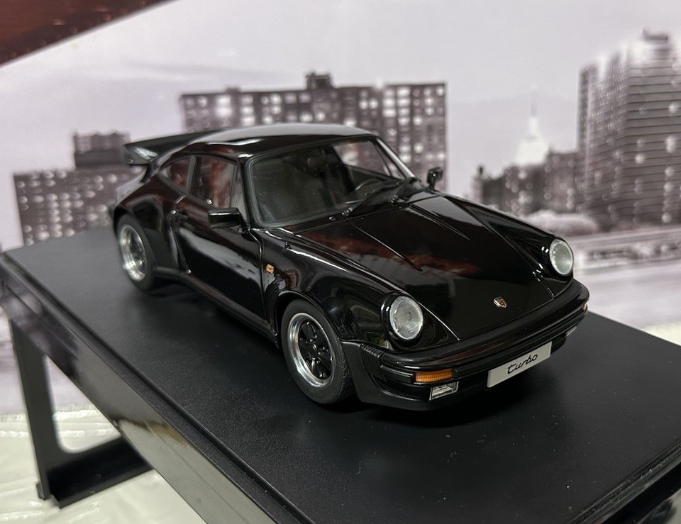 AUTOart 930 Porsche 911 3.3 Turbo (Black Uni) 77981 Modellauto 1:18 | eBay