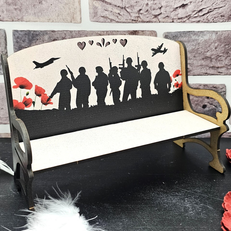 Wooden Personalised Remembrance Day Lest We Forget Memomory Bench ...